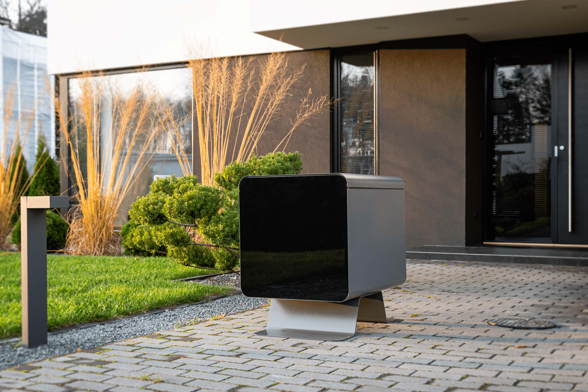 Estonian startup Parcelsea raises close to €1M to scale smart mailboxes ...